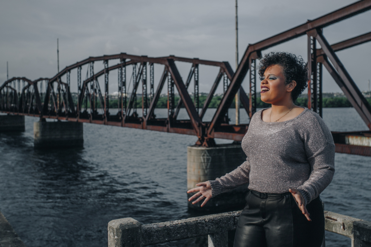 Samara Alves faz homenagem à Adele no Teatro Riachuelo – Brechando